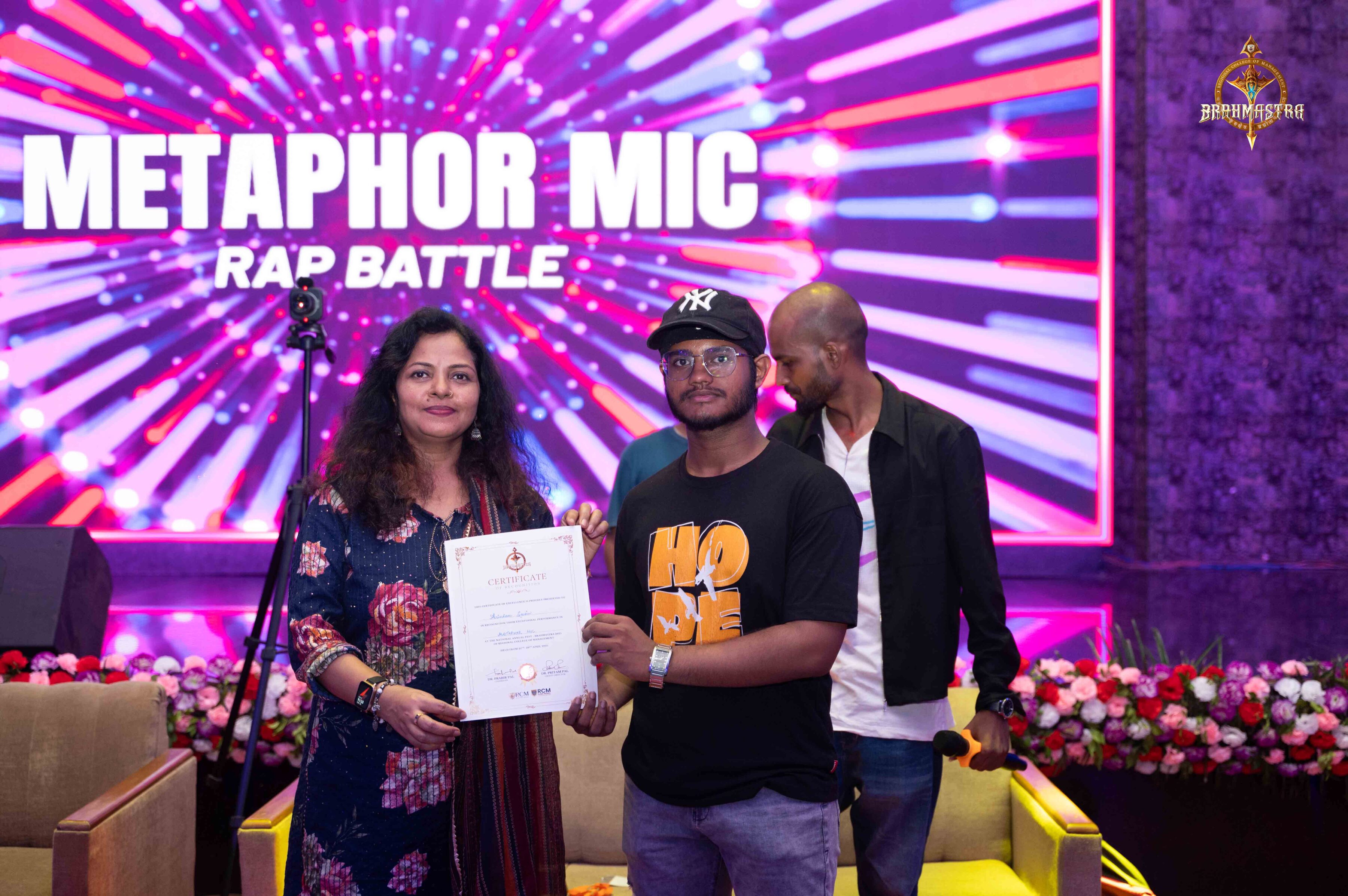 METAPHOR MIC - Regional College Of Management