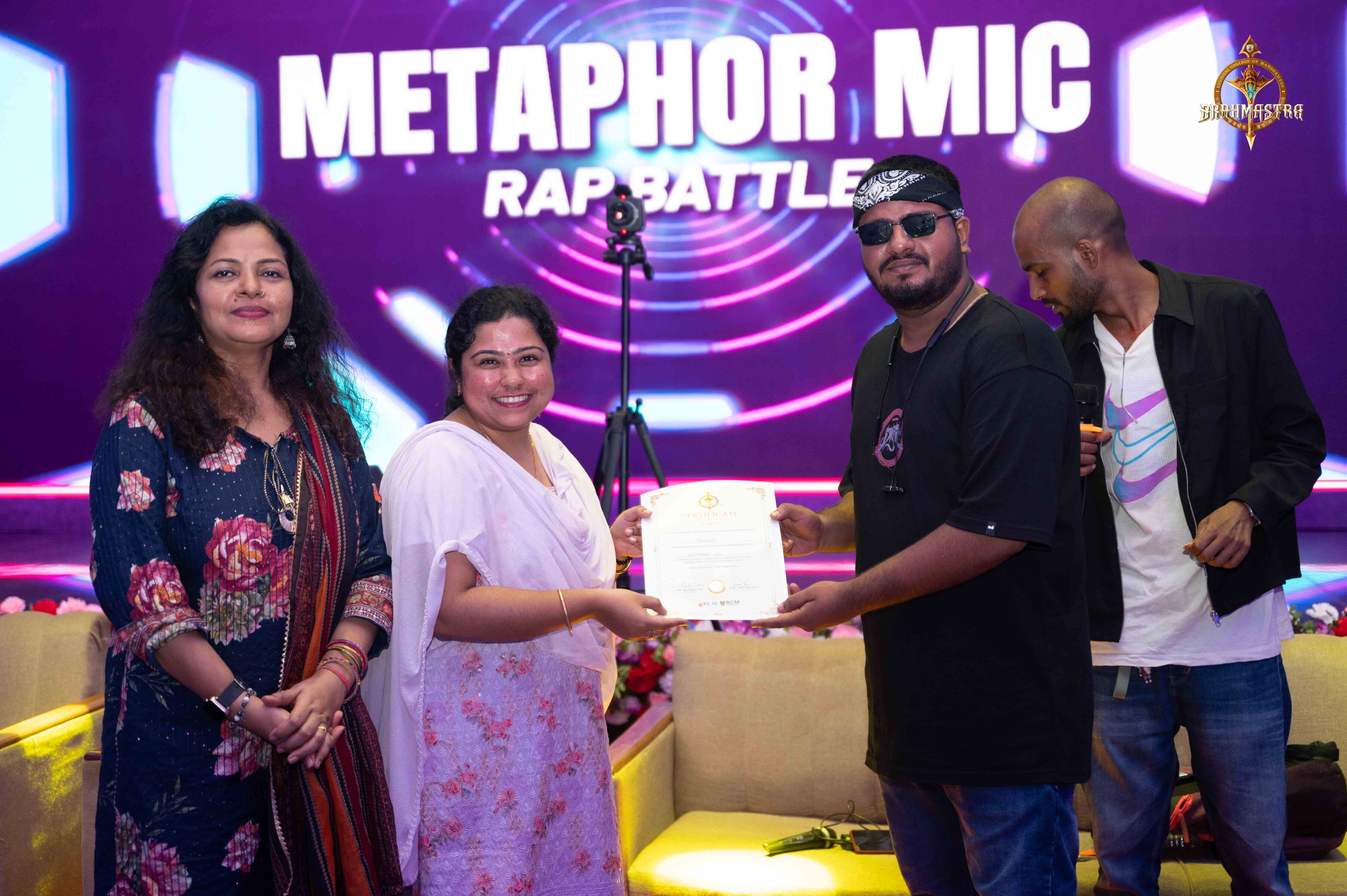 METAPHOR MIC - Regional College Of Management